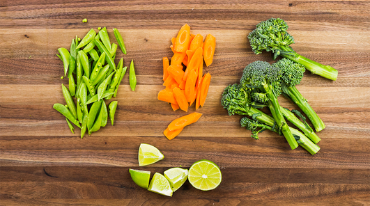 Green Curry with Kaffir Lime and Steamed Vegetables